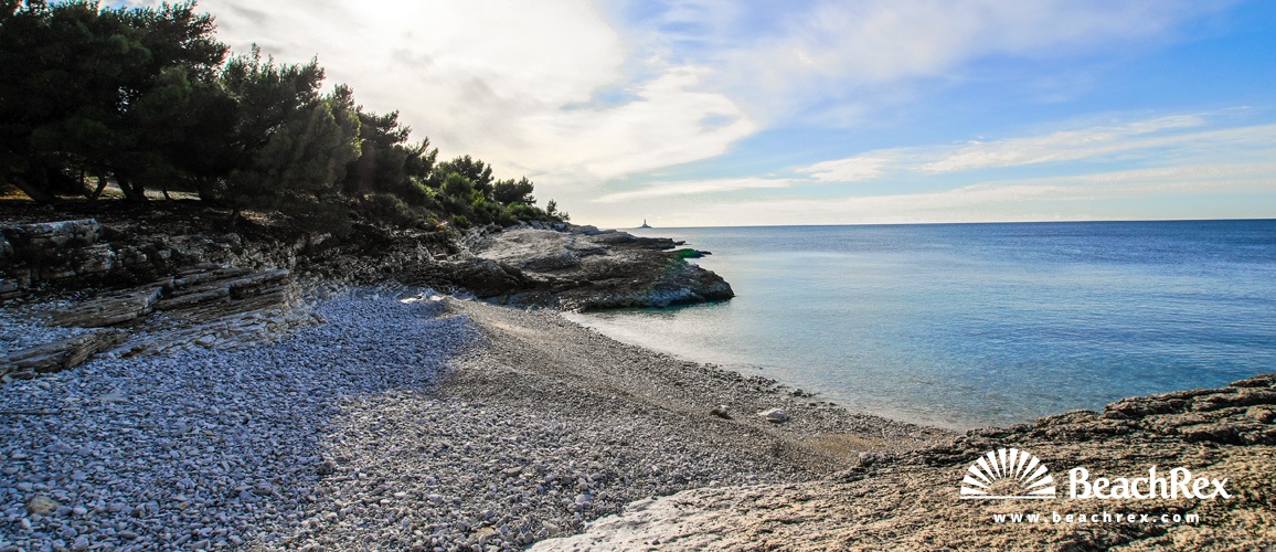 Beach Njive - Premantura - Istra - Croatia | Beachrex.com