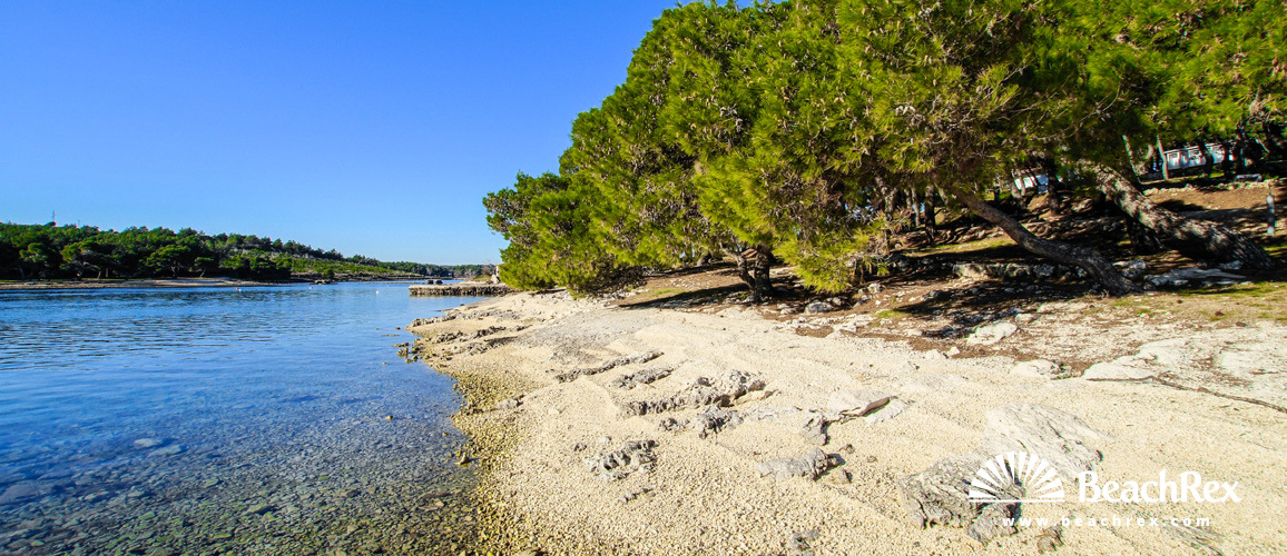 Beach Pomer - Pomer - Istra - Croatia | Beachrex.com