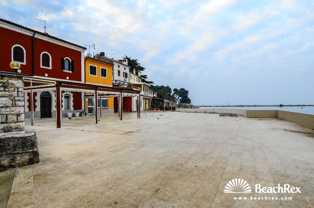 Beach Park - Novigrad - Istra - Croatia | Beachrex.com