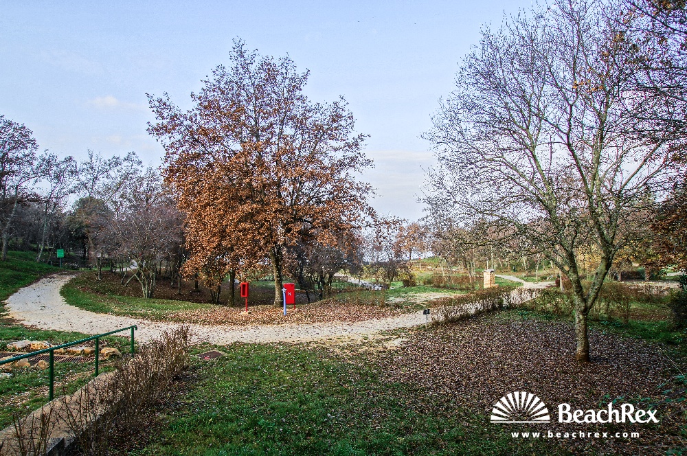 Beach Crnika - Novigrad - Istra - Croatia | Beachrex.com