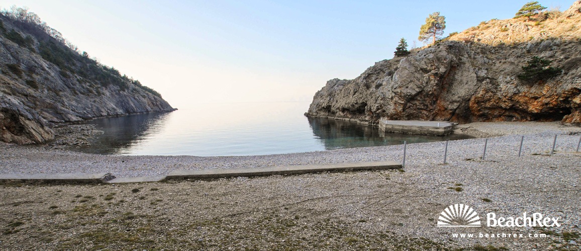 Beach Ujča - Senj - Lika - Croatia | Beachrex.com