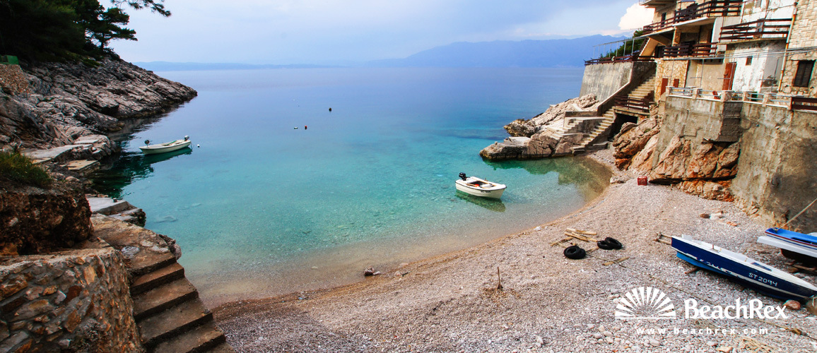 Beach Pobij - Gdinj - Island Hvar - Dalmatia Split - Croatia | Beachrex.com