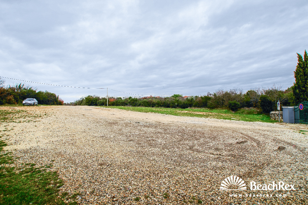 Beach Kuvi - Rovinj - Istra - Croatia | Beachrex.com