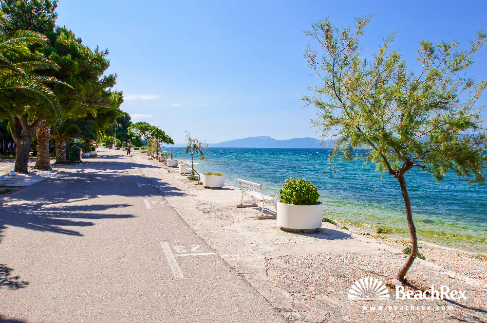 Beach Mirela - Zaostrog - Dalmatia Split - Croatia | Beachrex.com