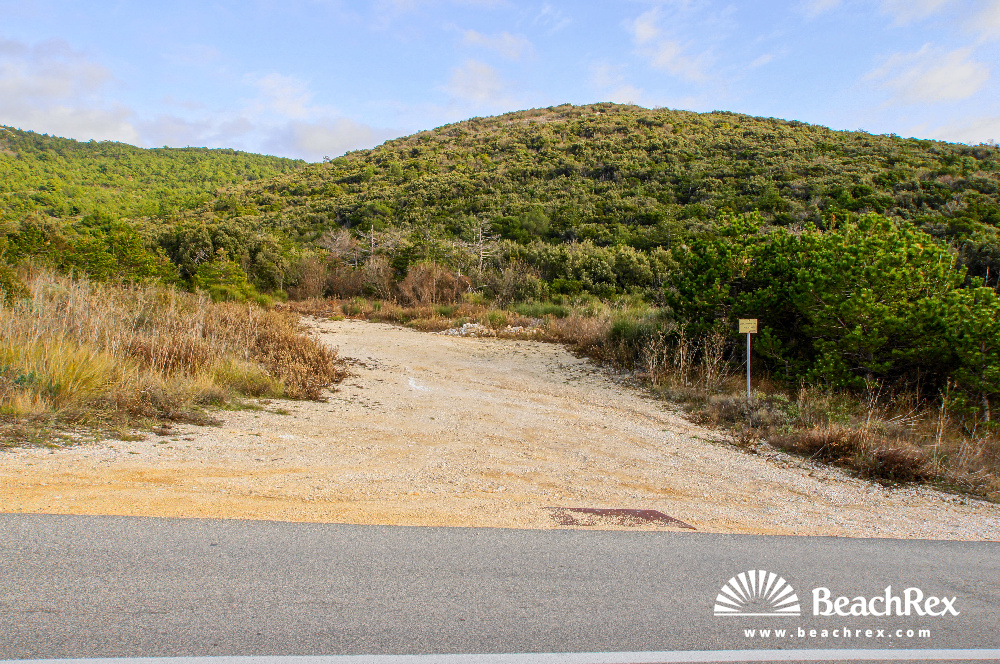 Beach Gira - Miholašćica - Island Cres - Kvarner - Croatia | Beachrex.com